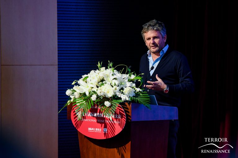 Alvaro Palacios为何频频酿出西班牙顶级葡萄酒？-知味葡萄酒