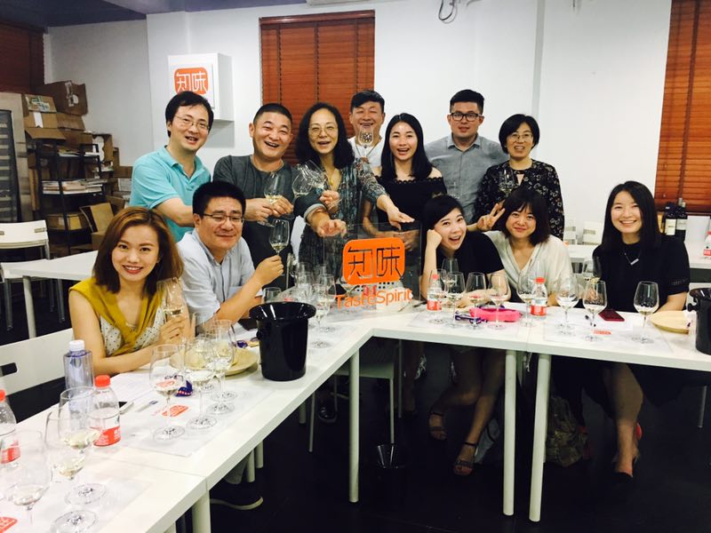 以葡萄酒之名，从全世界路过-知味葡萄酒